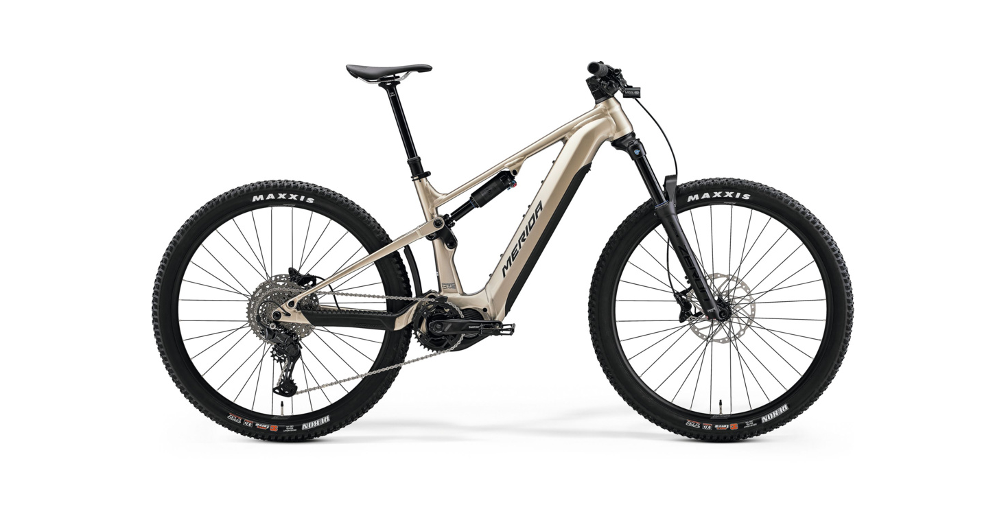 MERIDA eONE-FORTY 475 High Cream (Black) | Mojekolo.cz