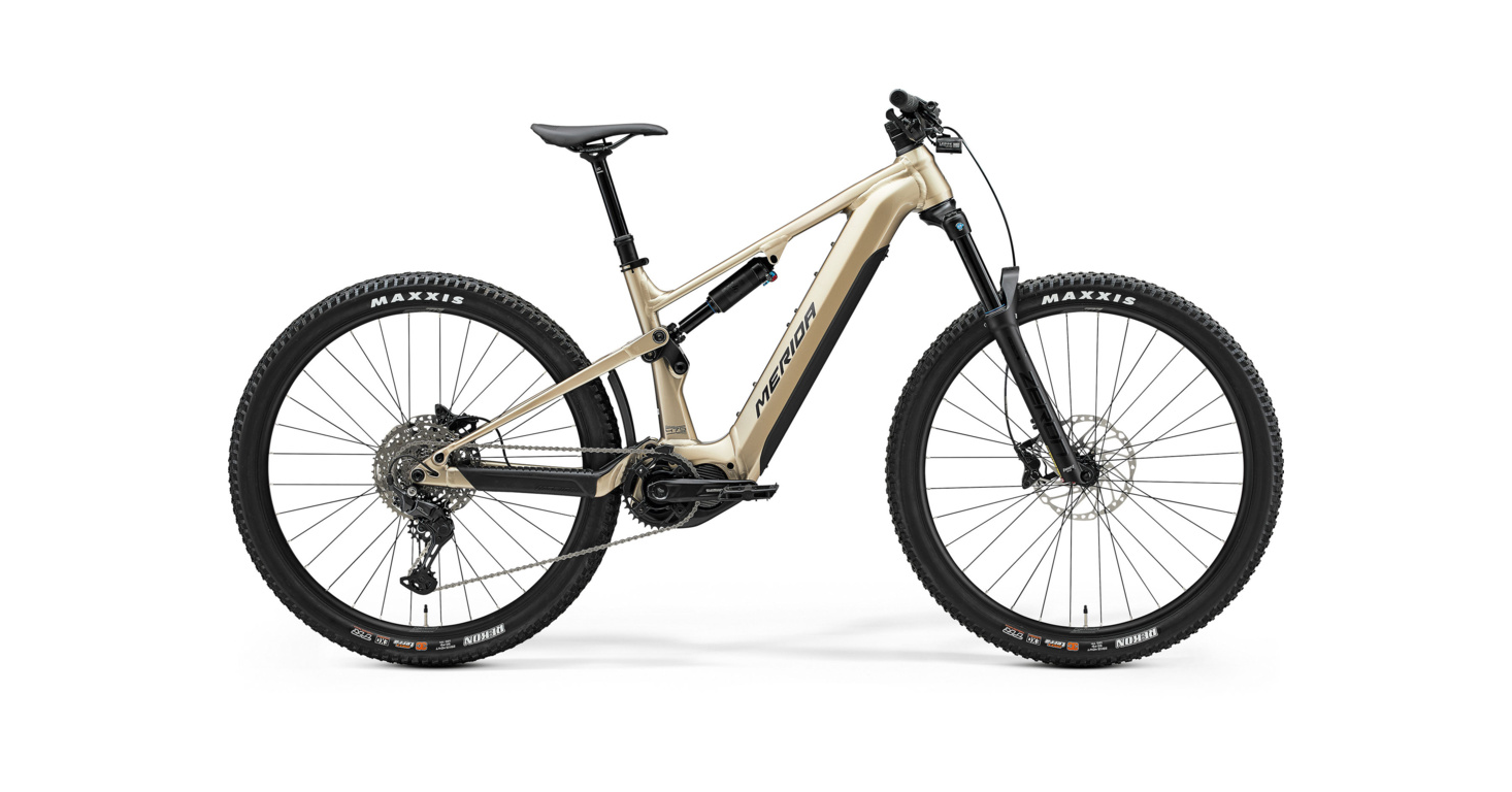 MERIDA eONE-FORTY 475 High Cream (Black) | Mojekolo.cz